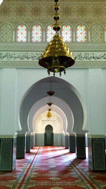 Premium Photo Passageway Of Historic Building