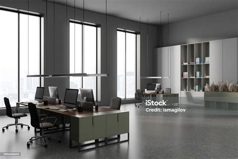 코워킹 스페이스와 책상 위의 컴퓨터가 있는 회색 사무실 인테리어 탁 트인 창문 0명에 대한 스톡 사진 및 기타 이미지 0명 3차원 형태 가구 Istock
