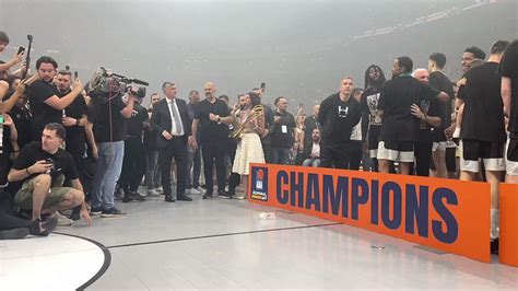 On Twitter Ово је та сезона 🏆 Каква сезона какав тим Највећи смо клуб на свету