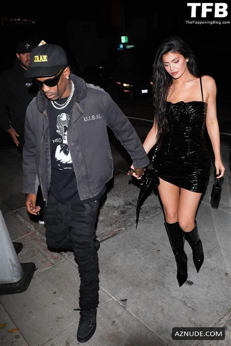 Kylie Jenner Sexy Seen Flaunting Her Hot Legs Wearing A Short Dress With Travis Scott In West