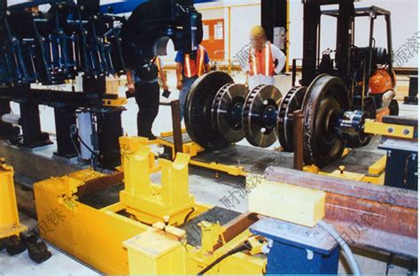 用于转向架维护的分体式导轨系统 旋转工装定位器 升降平台、液压货梯、高空作业平台 山东贝铼重工机械有限公司