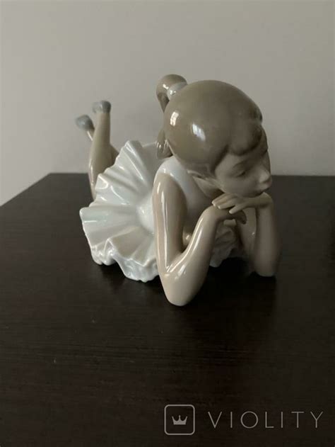 Фарфоровая статуэтка Nao Lladro Испания Задумчивая балерина Violity