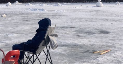 녹고있는 얼음 위험한 낚시