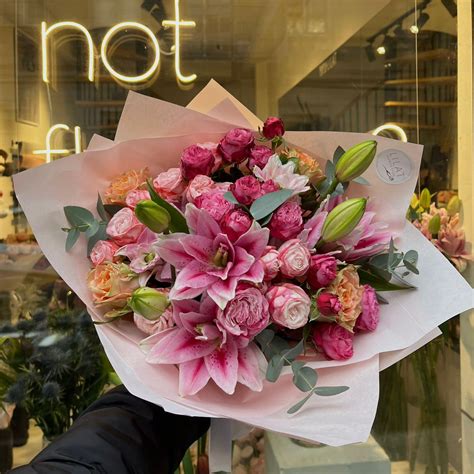 Lilat Lilat Flower Shop • ყვავილების მაღაზია ლილატ