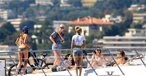 어제 레오나르도 디카프리오 생파땜에 모델들 수십명 버스로 실어나름ㅋㅋㅋㅋ 포텐 터짐 최신순 에펨코리아