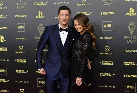 Ballon Dor 2021 Lewandowski Wins Striker Of The Year Award Punch