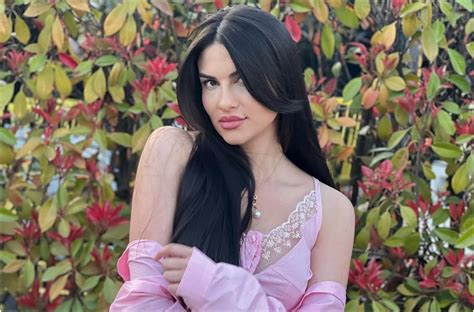 Видете ја сега Македонската ѕвезда на „Гранд“ со нов имиџ изгледа топ