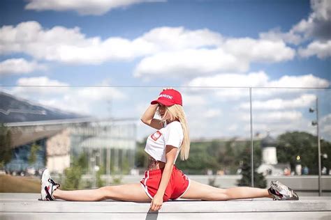 Split Nudes By Throwaqqount