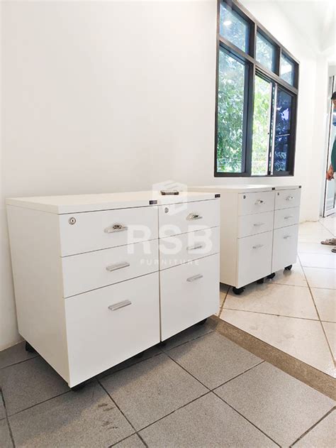 ตู้เอกสารเตี้ย 3 ลิ้นชัก เล็ก เล็ก ใหญ่ กุญแจล็อค ล้อเลื่อน ขนาด 40 X 50 สูง 65 Cm