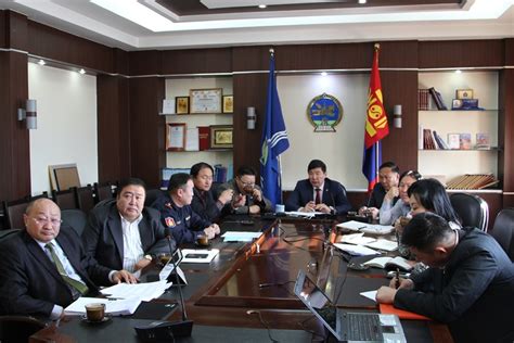 Цахим хурал болж байна