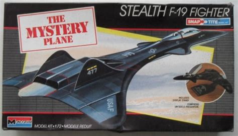 Monogram 172 1128 F 19 Stealth Fighter Snaptite Model Kit