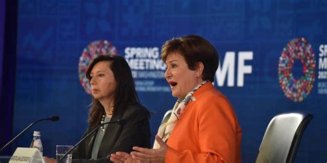 Krisis Utang Negara Negara Selatan Menggagalkan Ambisi Perubahan Iklim By María Fernanda