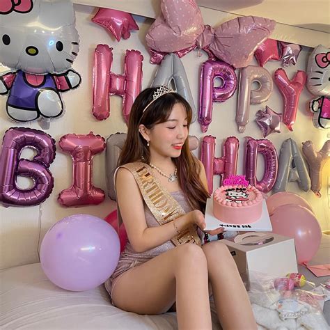 윤블리 Yoonbly 🎀2022 12 1🎀 22살🎂 Hbd 윤블리💝 22살 뜻깊은 생일을 챙겨주시고 축하해주신 모든분들 너무 감사드려요🥰답장 잊지않고 한분한분 남기는