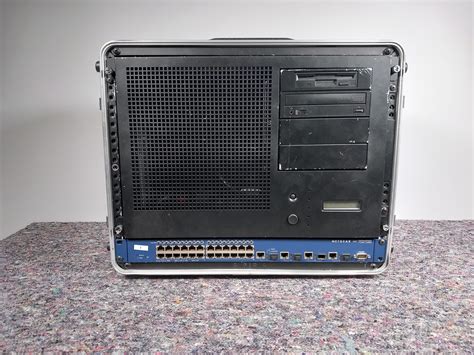 U PC Server Rack Revolver AV