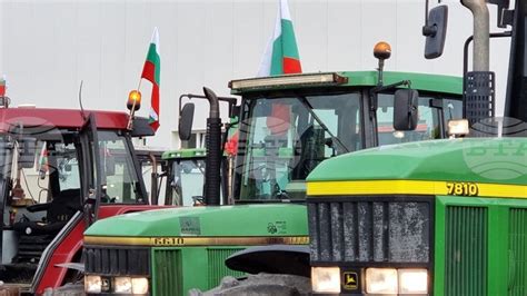 Земеделци от Пернишко излязоха на протест Утро