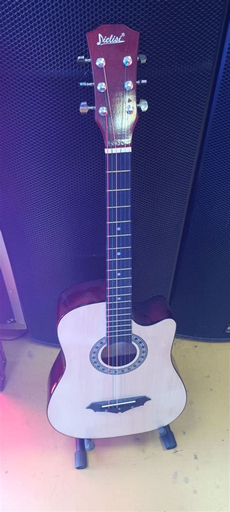 Chitara Acustica Chitara Profesionala Chitara Corzi Metalice Ca Yamaha Bucuresti Sectorul 3 • Olx Ro