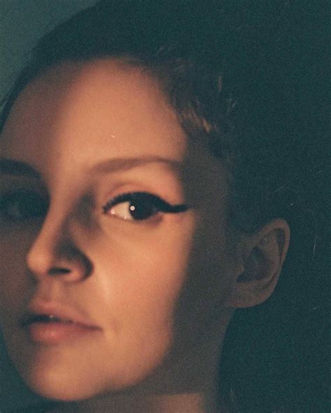 Lauren Mayberry Hair