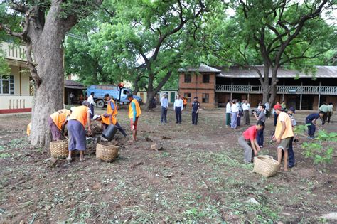 စစ်ကိုင်းတိုင်းဒေသကြီး ဝန်ကြီးချုပ် ဦးမြတ်ကျော် မုံရွာမြို့၊ အမှတ် ၂ အခြေခံပညာအလယ်တန်းကျောင်း