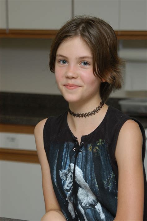 Pin By Sontiac On Beauty In Beautiful Babe Girls Brunette Girl Cute Girl Outfits