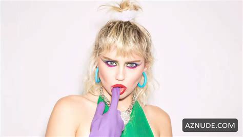 Miley Cyrus Looks Funny In A Photoshoot For Wall Street Journal Wsj