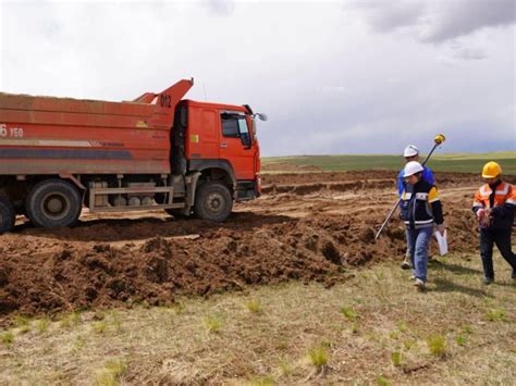 Зам тээврийн сайд Б Дэлгэрсайхан Багахангай Хөшигийн хөндий чиглэлийн төмөр замын бүтээн