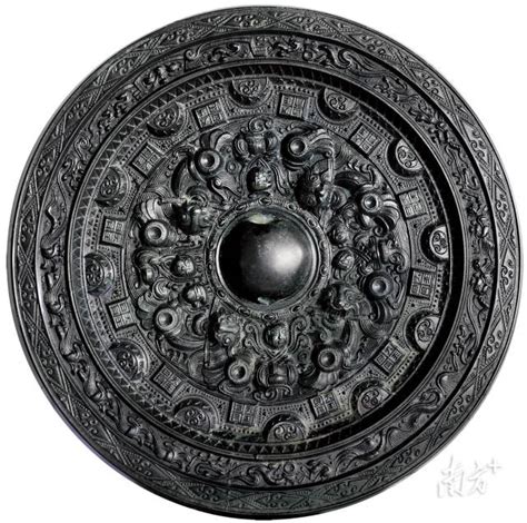 1664628645058060390