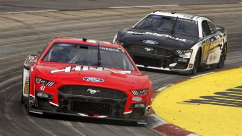 Nascar Drivers Unimpressed After Martinsville Race