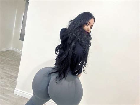 Curvy Wide Hip Women On Pinterest Photos And Images Artofit