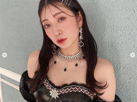 「まだ現役いけますね」吉田朱里、胸元あらわな“韓国アイドル風”ショット公開！ 「 お人形さんみたい」 All About ニュース
