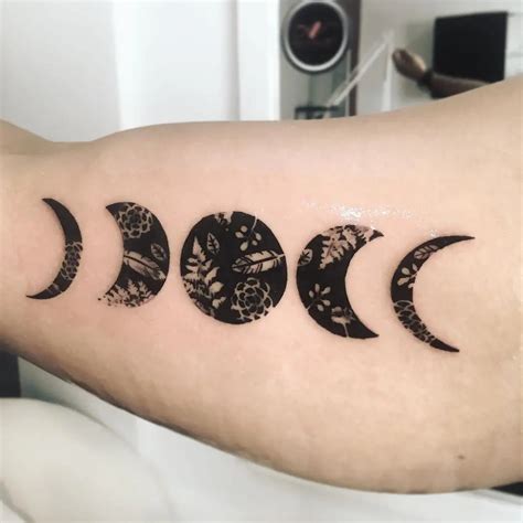 50 Best Phases Of The Moon Tattoos 100 Best Moon Tattoos For Guys