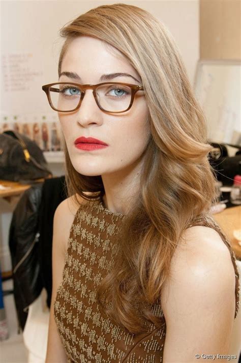 37 Cute Hairstyles For Women With Glasses This Year Hairstyles With