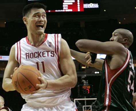Tower Of Success Relive The Historic Career Of Yao Ming Abc13 Houston