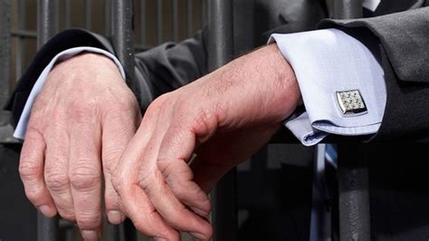 بطاقة إيداع بالسجن في حق رئيس بلدية الكاف السابق جريدة الشروق التونسية