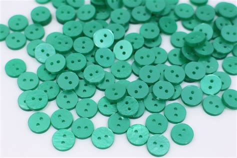 Shiny Green Button Flat Top Two Holes Made Of Resin For Sewing Blouse Shirt Pajama 10mm 0