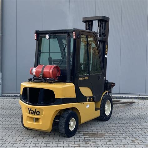 Treibgasstapler Yale Glp 30 Vx E 2695 Gabelstapler And Gabelstapler Service In Aachen Und Umgebung