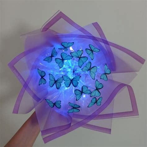 خرید و قیمت دسته گل پروانه ای مینی بنفش از غرفه دسته پروانه آیما