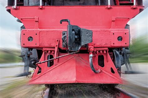 열차를 위한 레일 클로즈업 선택적 초점 다가오는 열차의 배경 철도의 안전 철도의 위험 객차에 대한 스톡 사진 및 기타 이미지 객차 충돌 사고 거리 Istock