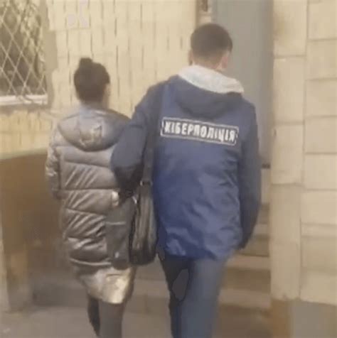 Madre Se Grababa Teniendo Relaciones Con Su Hijo De A Os