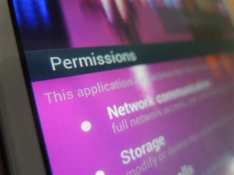 Samsung Gadget Hacks The Phone That Wont Fit In Your Pocket But Definitely Fits