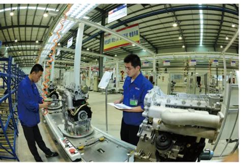 Factory Sale 4 Cylinder Diesel Engine Yuchai Yc4e Series Engine For