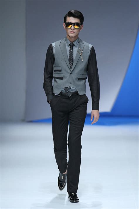 Liu Yong Spring Summer 2015 Fucking Young