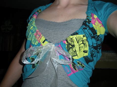 T Shirt Shrug · A T Shirt Into A Shrug · Version By Molly