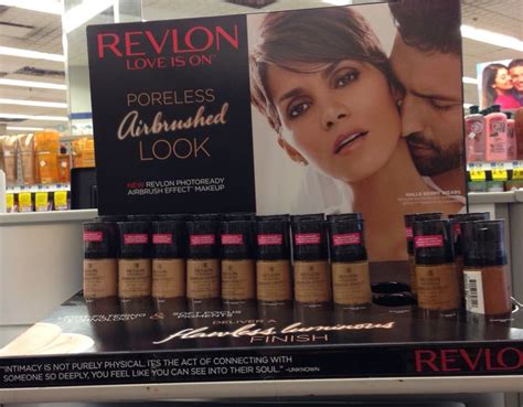 New Revlon Pore Less Airbrush Look Foundation