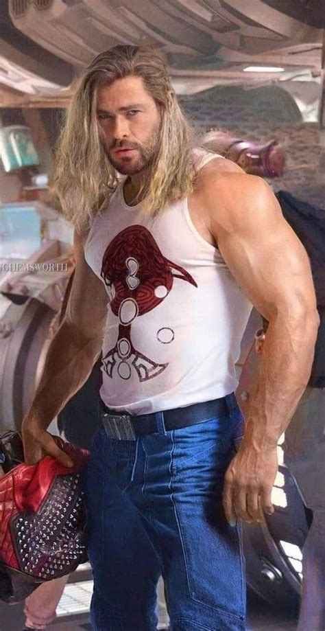 Chris Hemsworth Buff