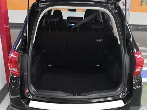 哈弗h6后备箱遮物帘怎么拆？ 有驾