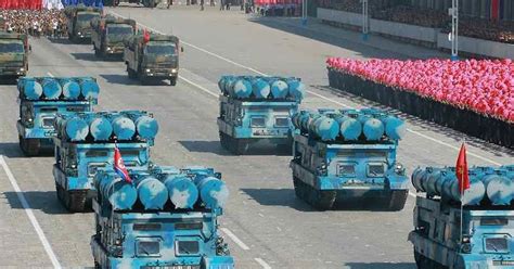 열병식에 등장한 북한의 신형 대함미사일