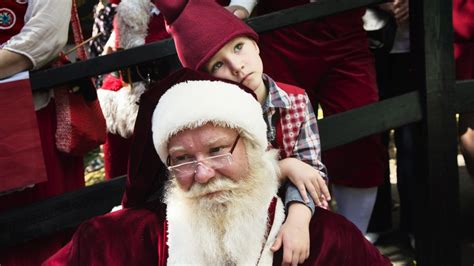 Учени призоваха да престанем да лъжем децата за Дядо Коледа Nova Bg