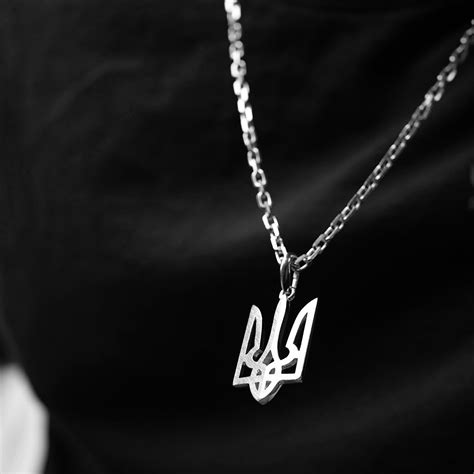 Кулон Герб України Тризуб у білому золоті п03715 Купити Кулон Герб України Тризуб у