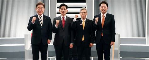 르데스크 [정치숏]이재명 “내란종식” 김문수 “방탄독재” 이준석 “세대교체”