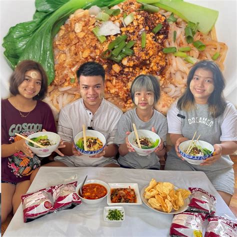 ရှမ်းခေါက်ဆွဲ လုပ်စားကြမယ် အိမ်က ကလေးတွေ အားလုံးရဲ့ အကြိုက် ရှမ်းခေါက်ဆွဲကို ကြက်သားအနှစ်လေးခ